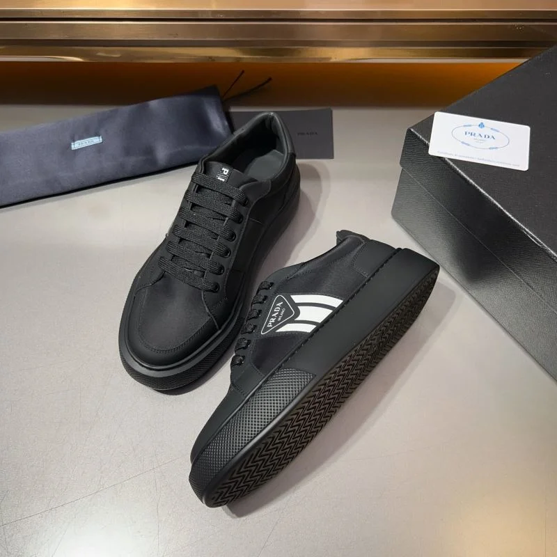 Top match Prada Low Shoes
