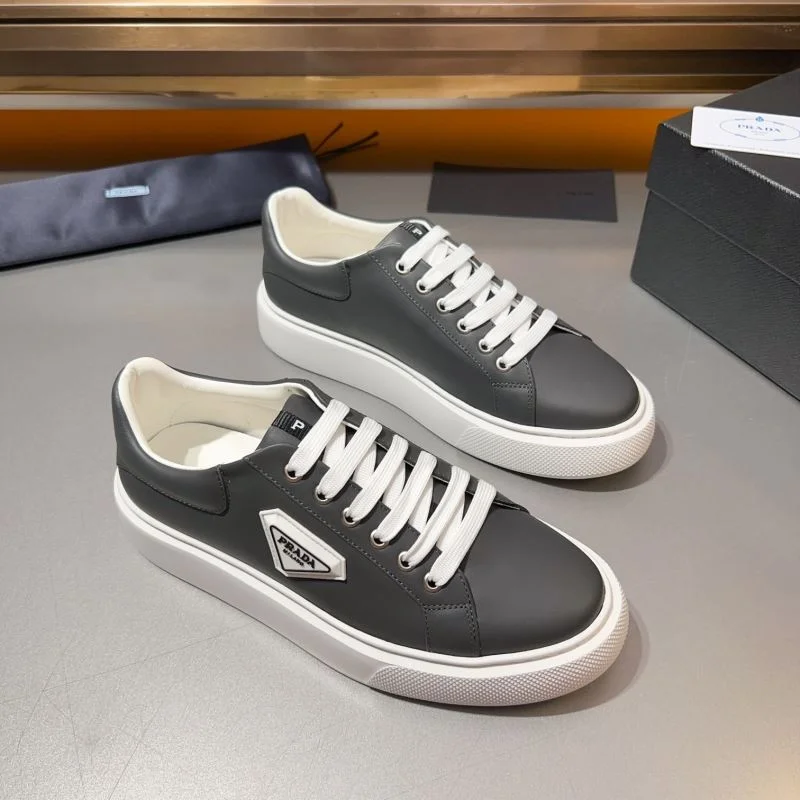 Exact replica Prada Low Shoes