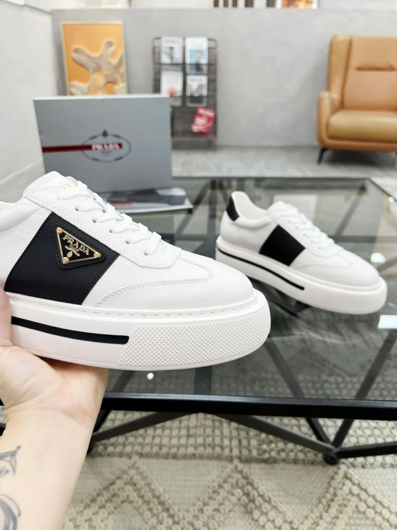 Top match Prada Low Shoes