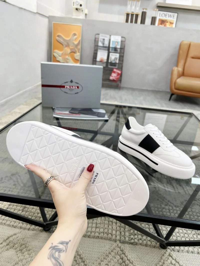 Top match Prada Low Shoes