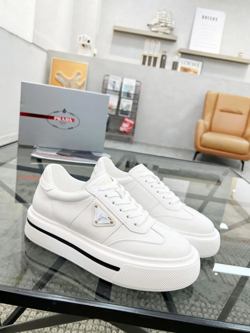 Top match Prada Low Shoes