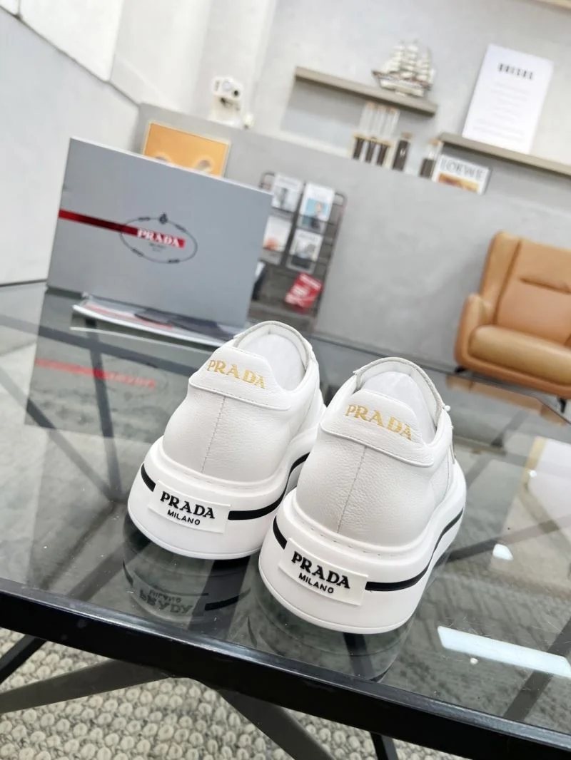 Top match Prada Low Shoes