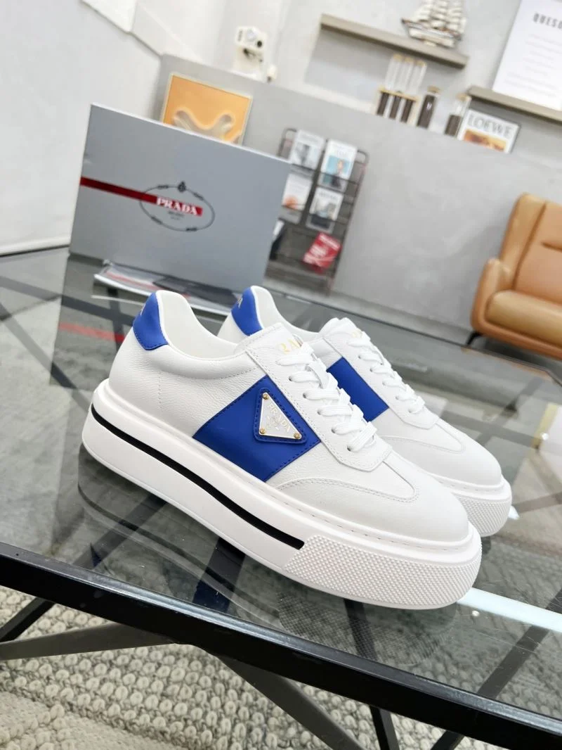 Top mirror Prada Low Shoes