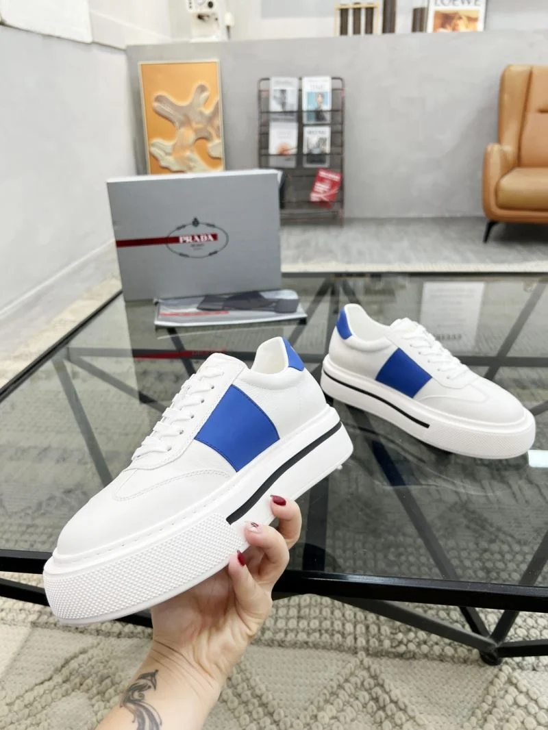 Top mirror Prada Low Shoes