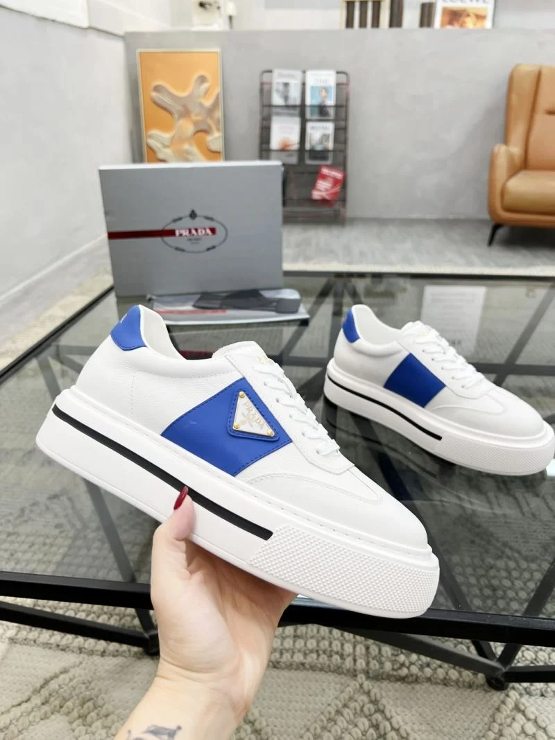 Top mirror Prada Low Shoes
