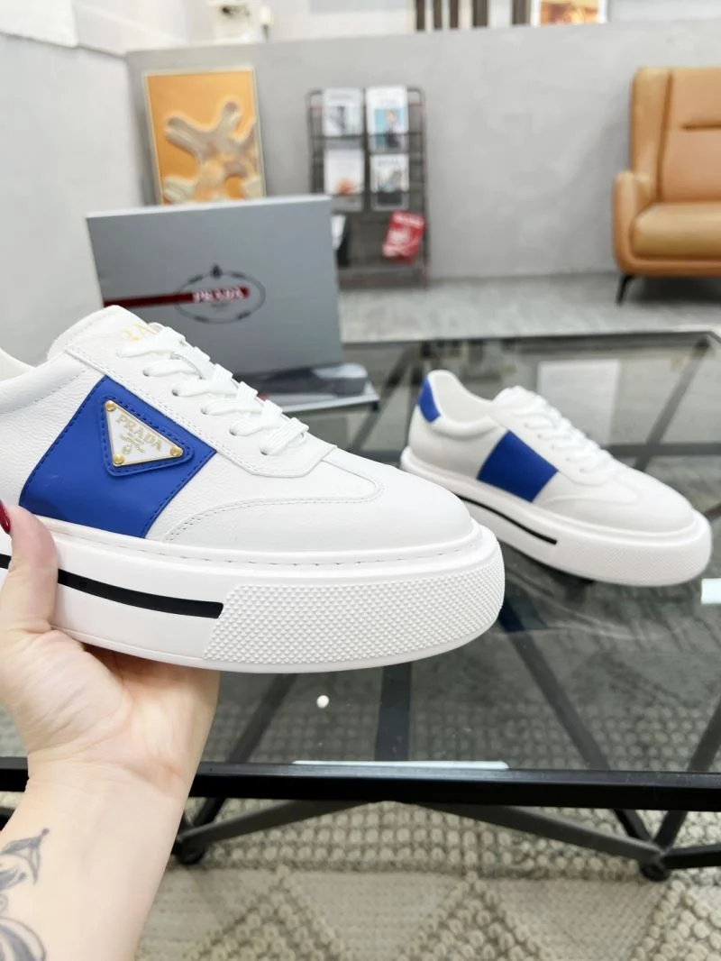 Top mirror Prada Low Shoes
