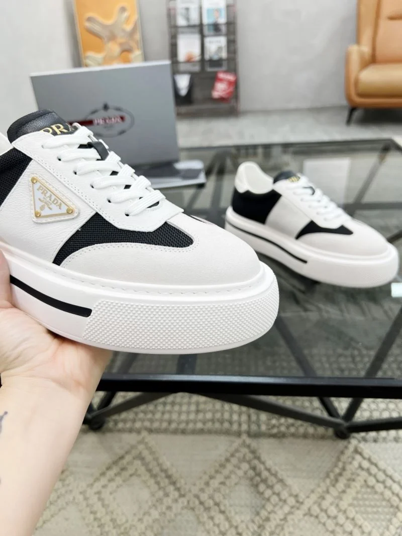 Exact replica Prada Low Shoes