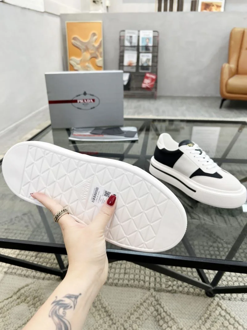 Exact replica Prada Low Shoes