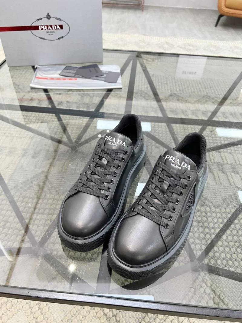 High fidelity Prada Low Shoes