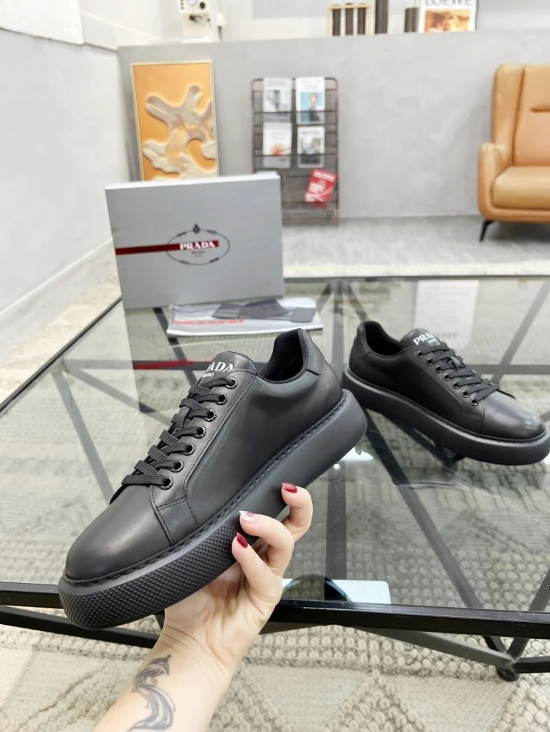 High fidelity Prada Low Shoes