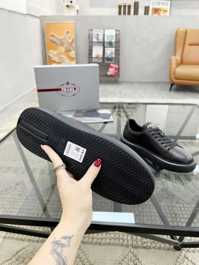 High fidelity Prada Low Shoes