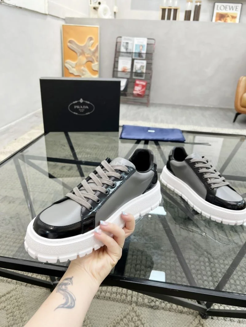 Mirror quality Prada Low Shoes