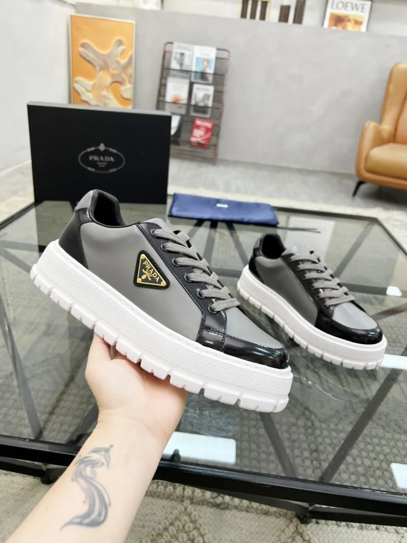 Mirror quality Prada Low Shoes