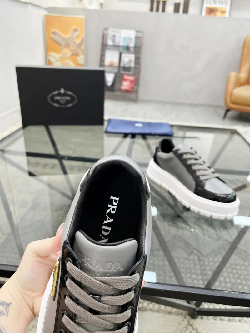 Mirror quality Prada Low Shoes