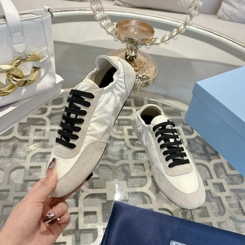 Top match Prada Low Shoes