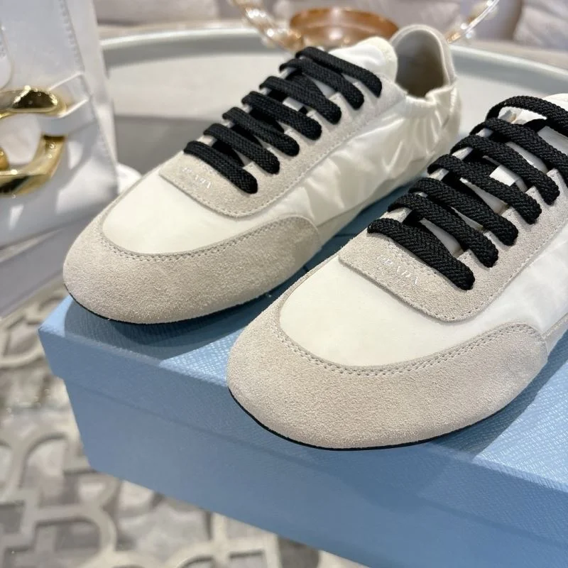 Top match Prada Low Shoes