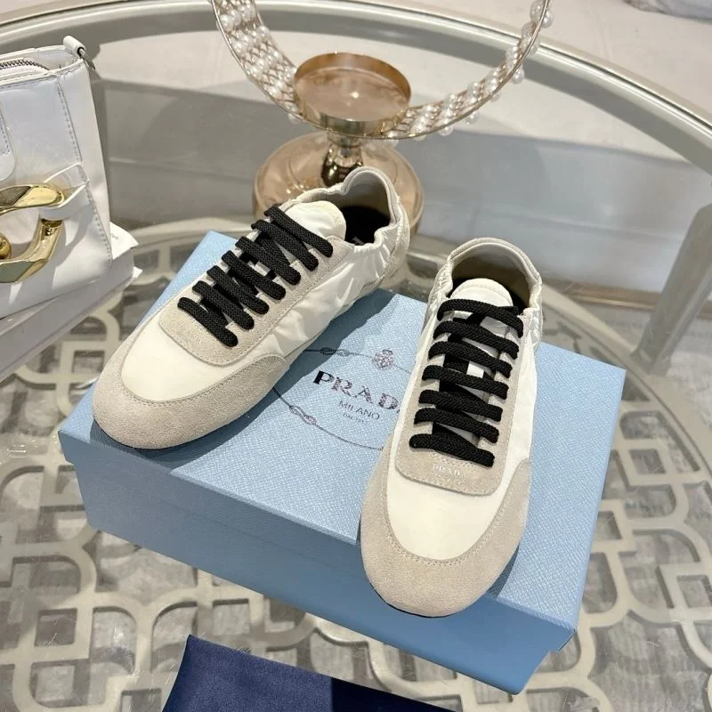 Top match Prada Low Shoes