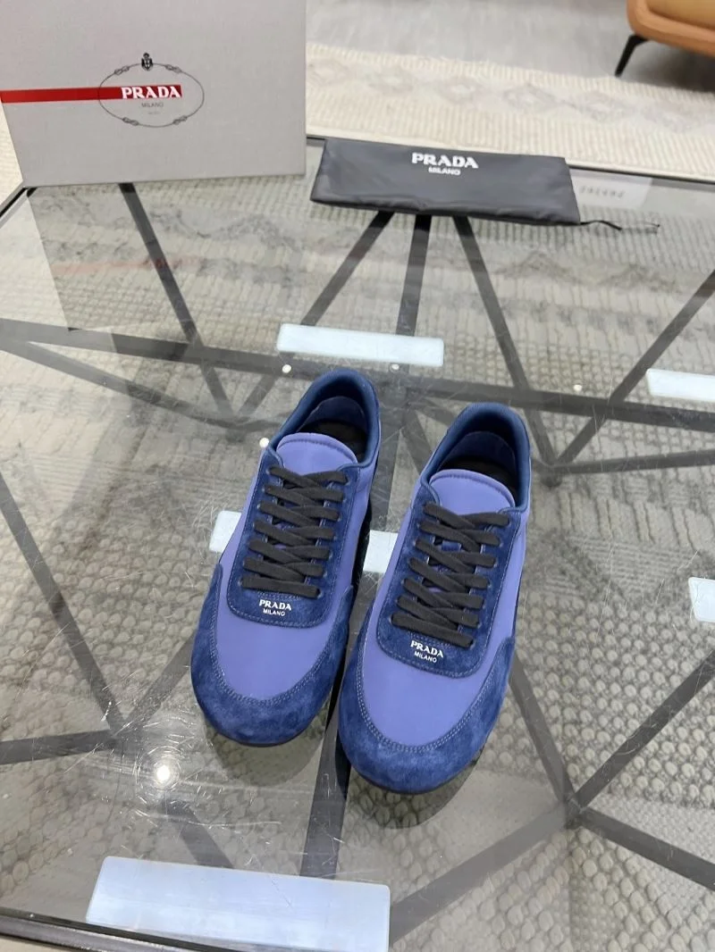 Accurate model Prada Low Shoes