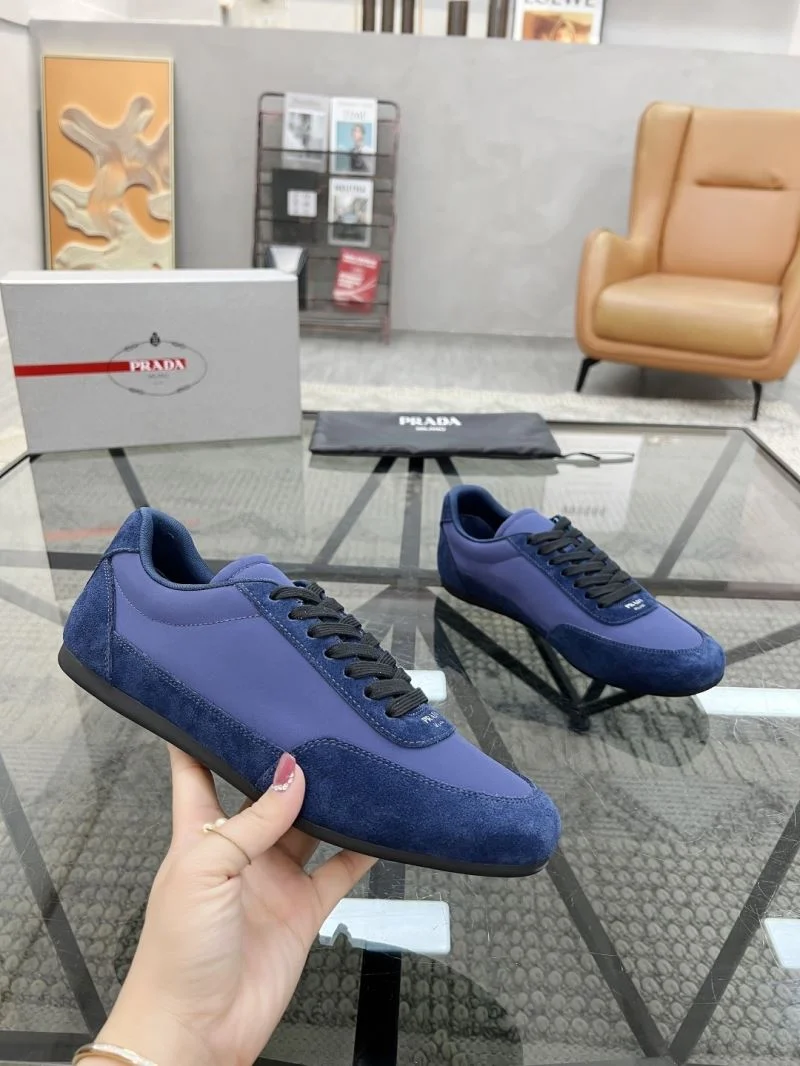 Accurate model Prada Low Shoes