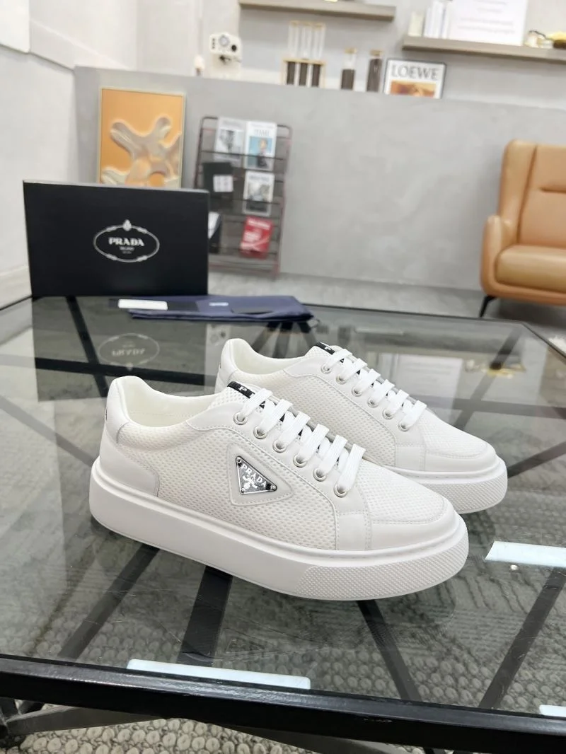 Top mirror Prada Low Shoes
