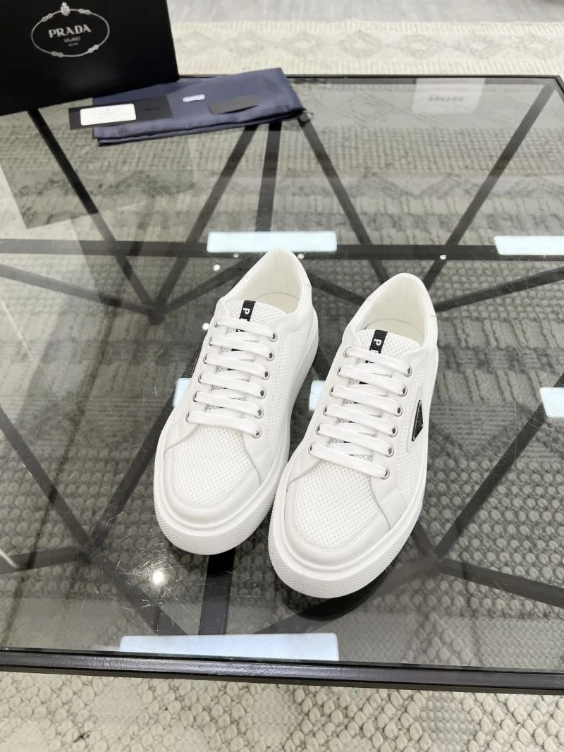 Top mirror Prada Low Shoes