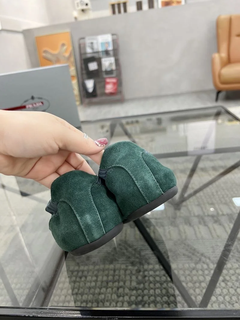 Brand-original Prada Low Shoes