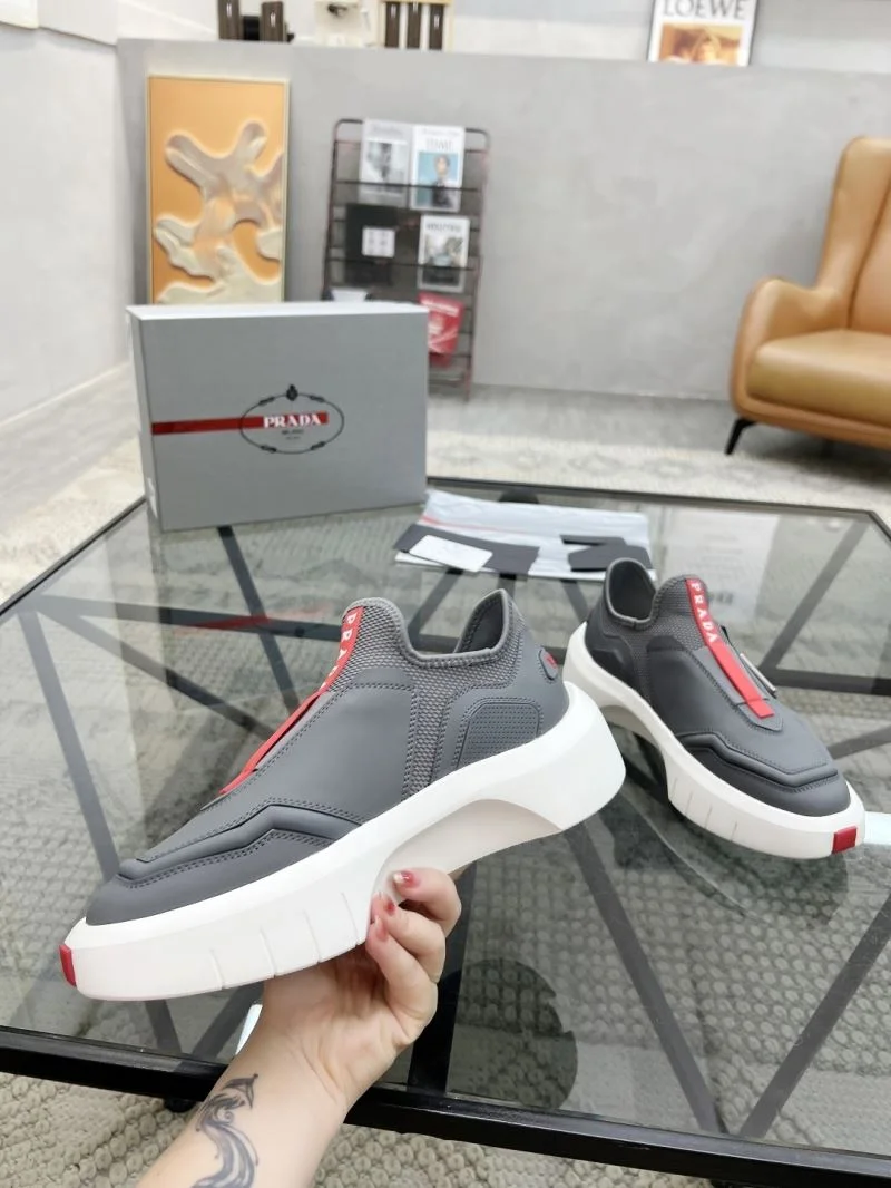 Top mirror Prada Low Shoes