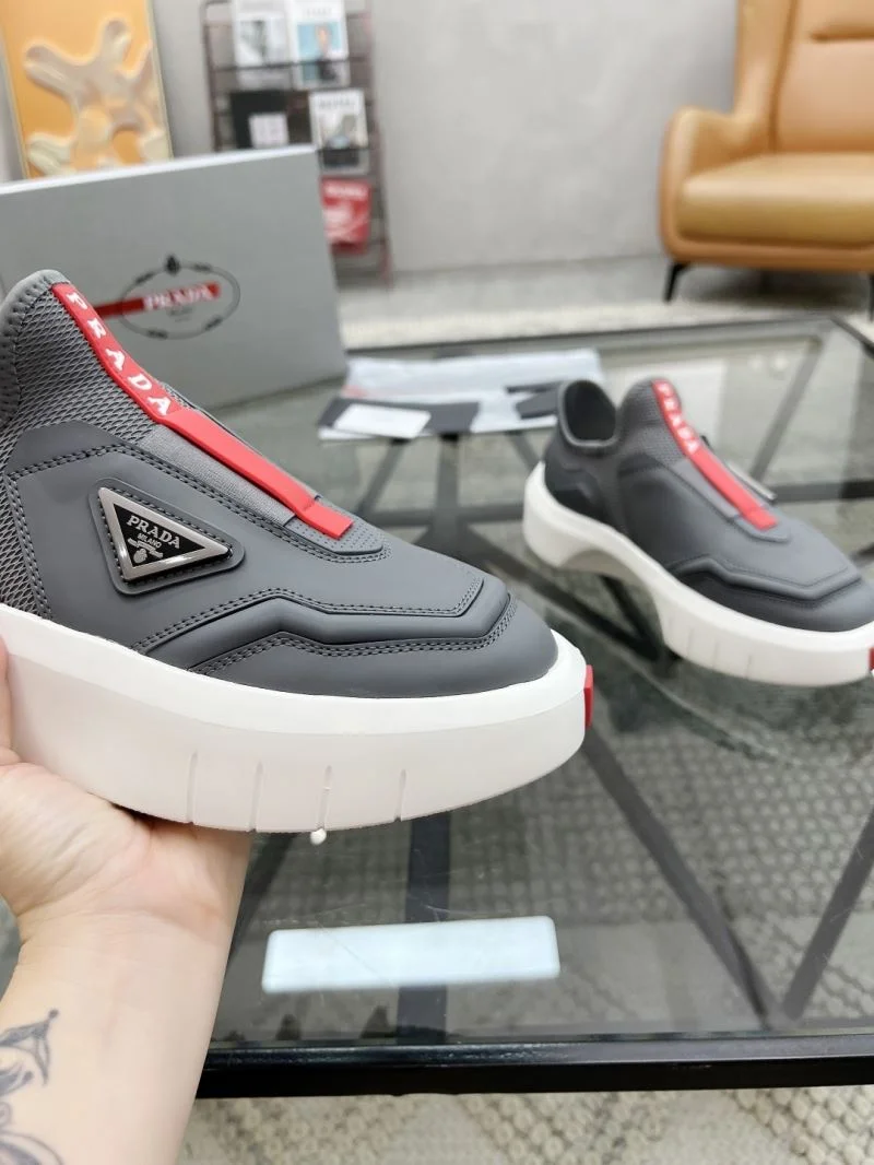 Top mirror Prada Low Shoes