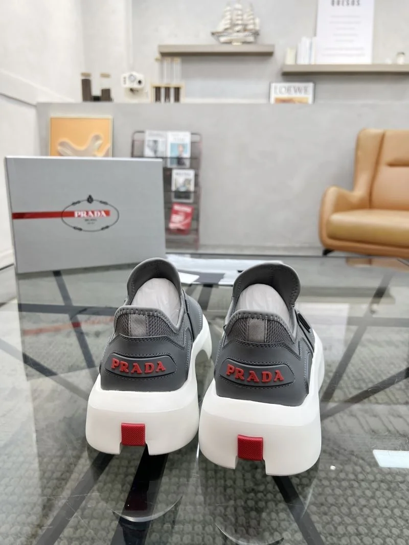 Top mirror Prada Low Shoes