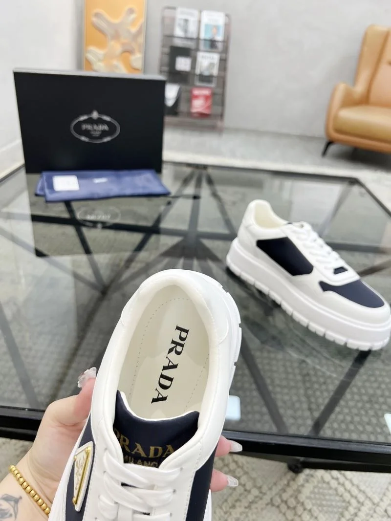 Top match Prada Low Shoes