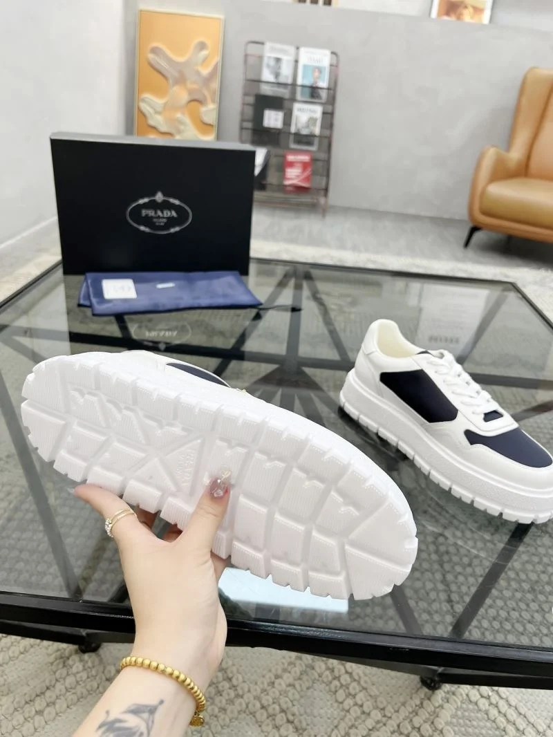 Top match Prada Low Shoes