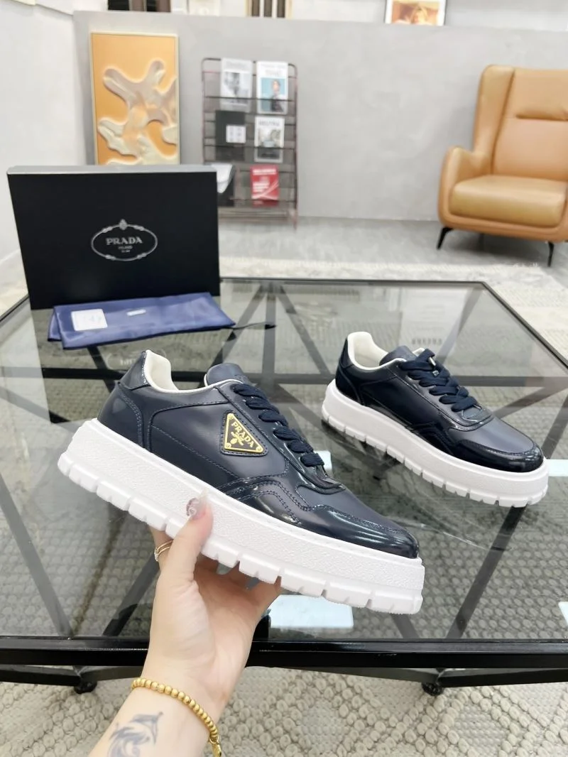 Top match Prada Low Shoes