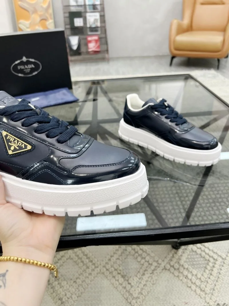 Top match Prada Low Shoes
