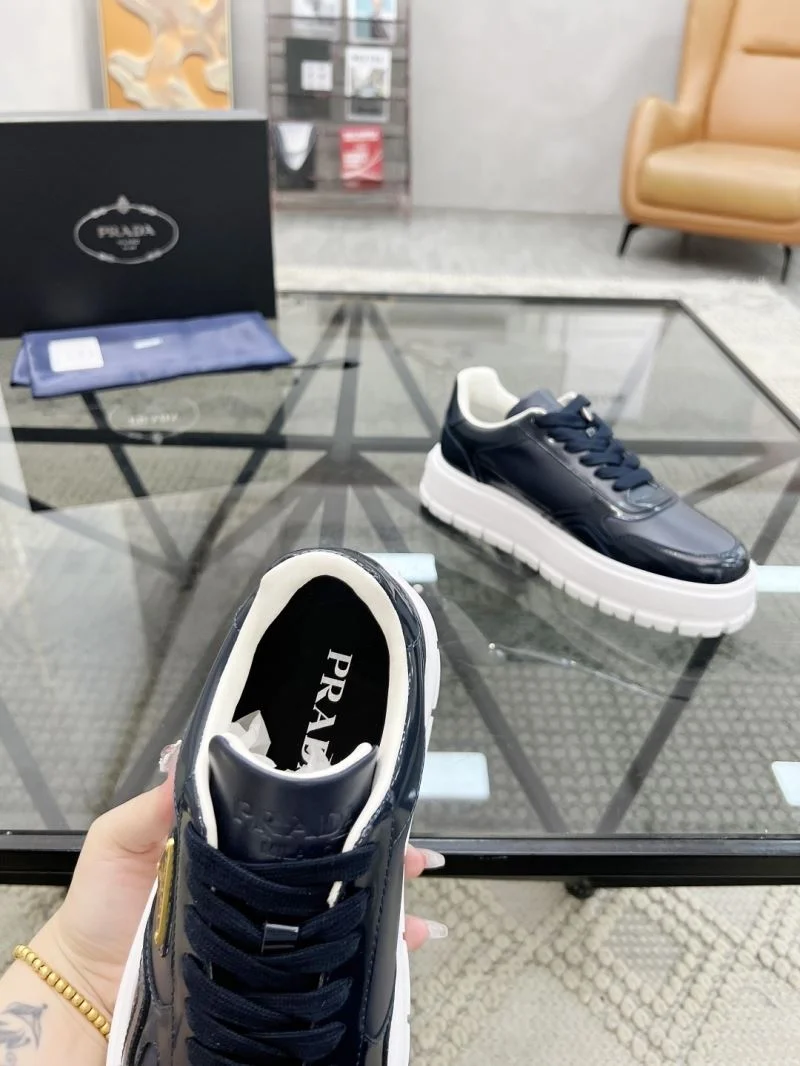 Top match Prada Low Shoes