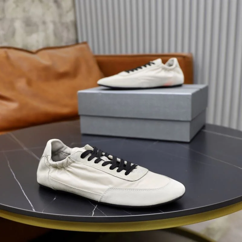 Top mirror Prada Low Shoes