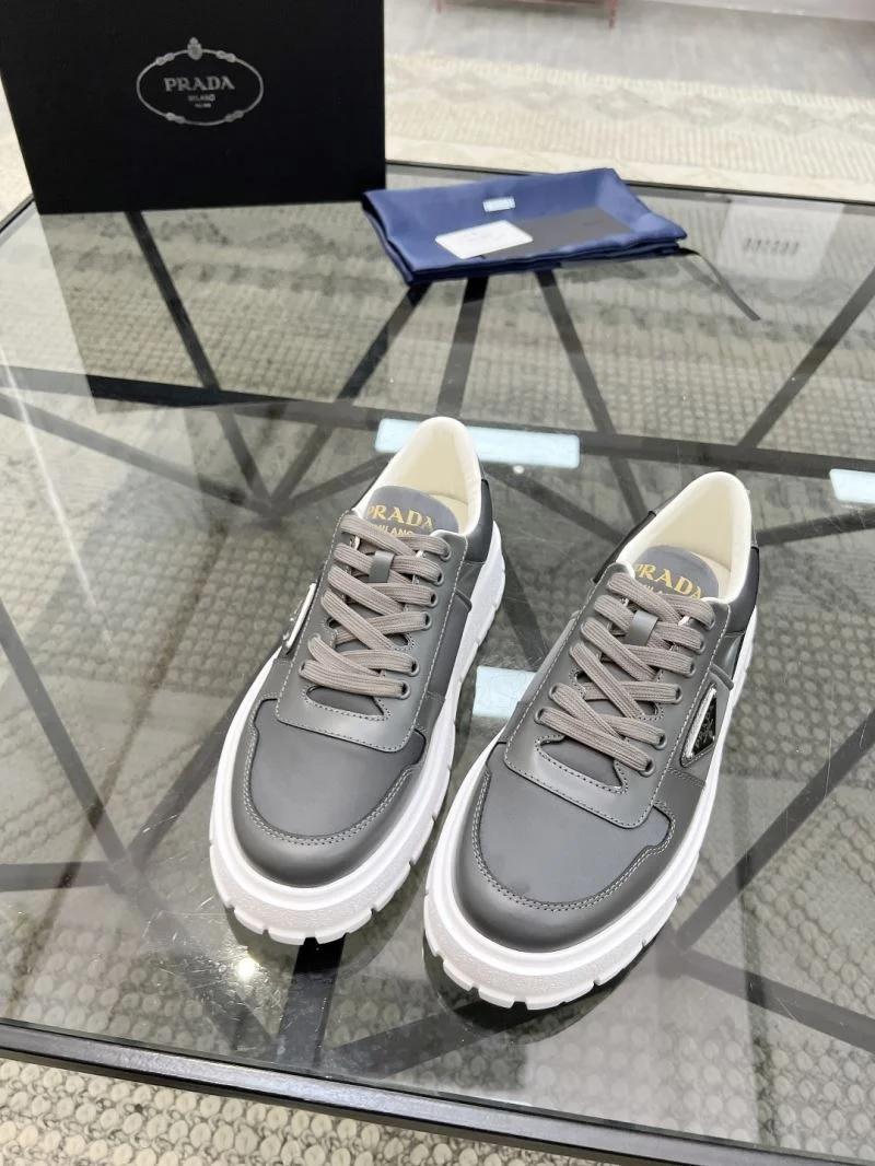 Exact replica Prada Low Shoes