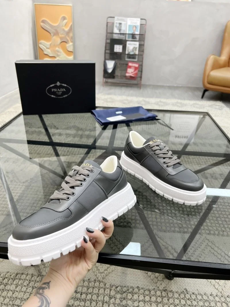 Exact replica Prada Low Shoes