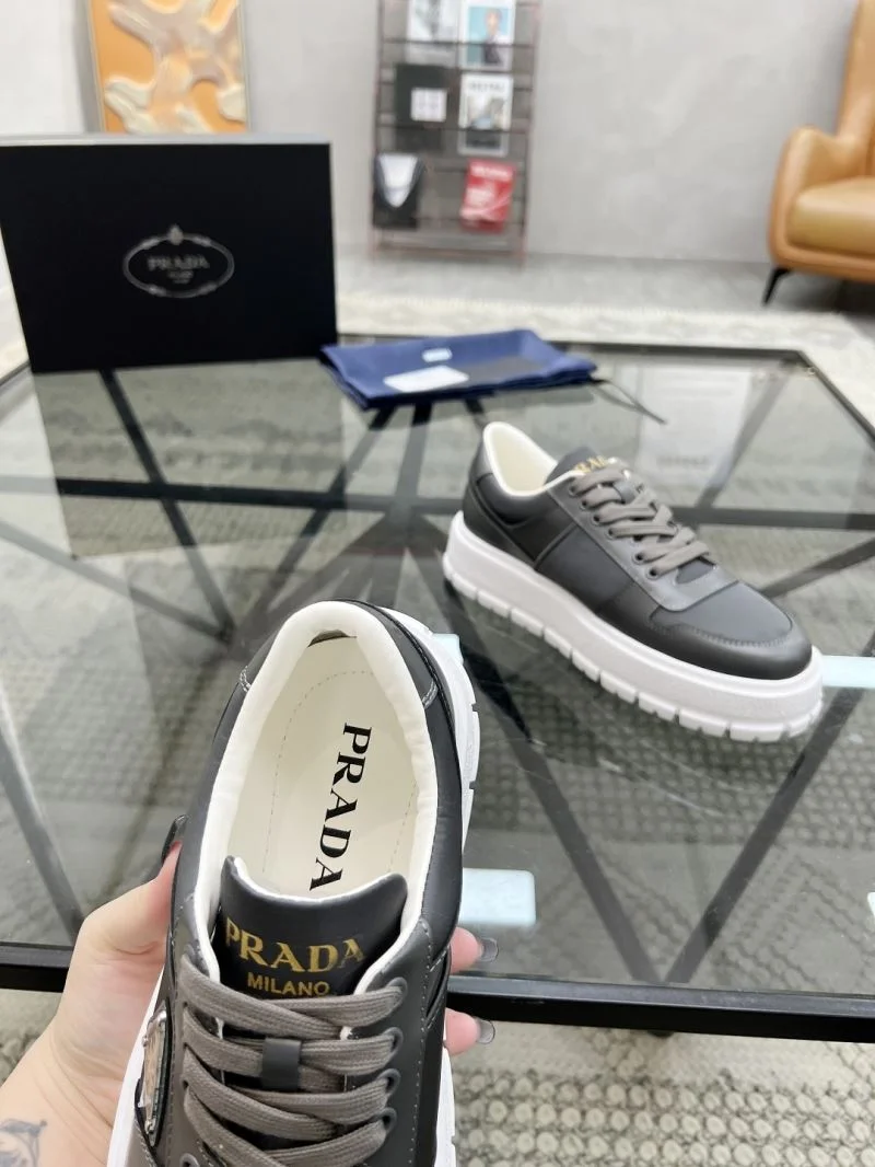 Exact replica Prada Low Shoes