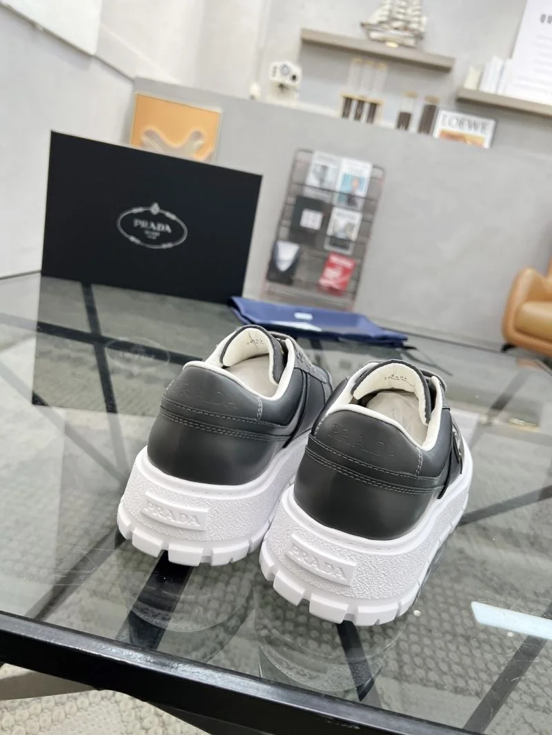 Exact replica Prada Low Shoes