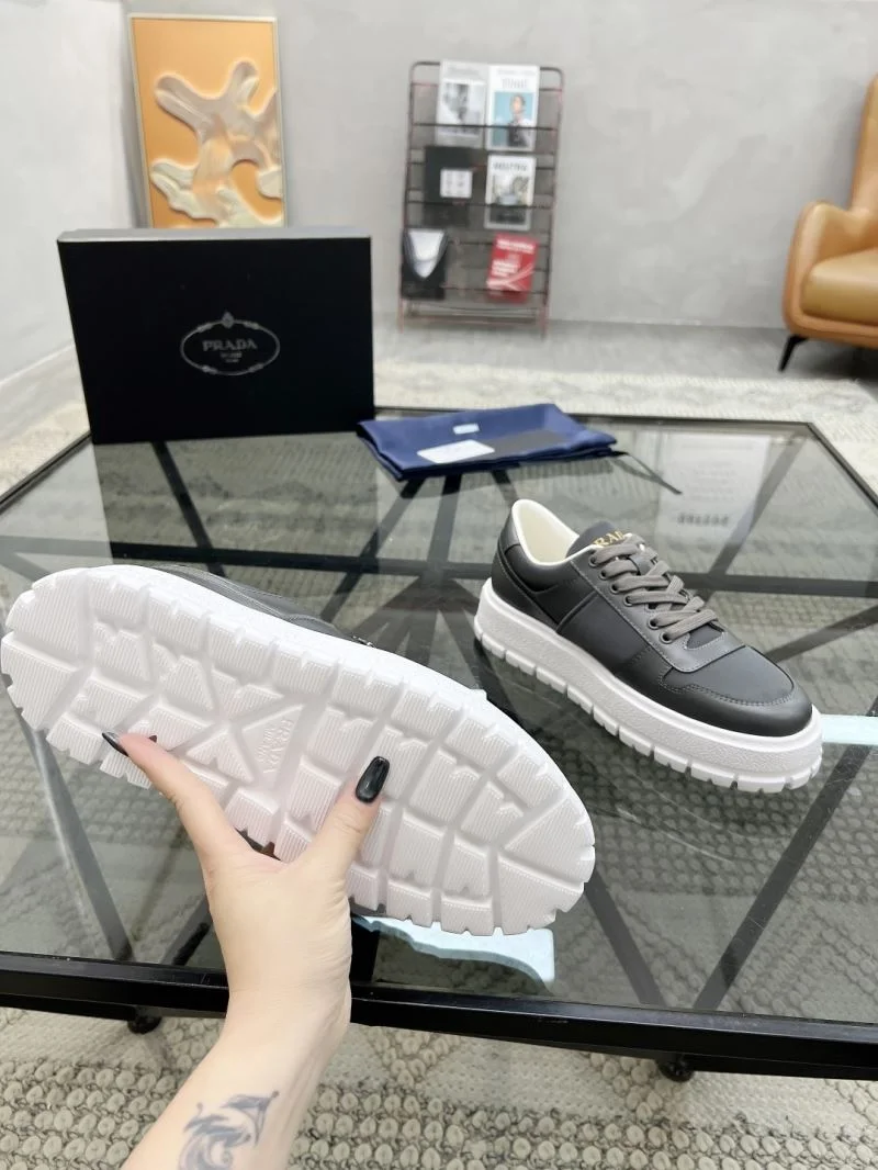 Exact replica Prada Low Shoes