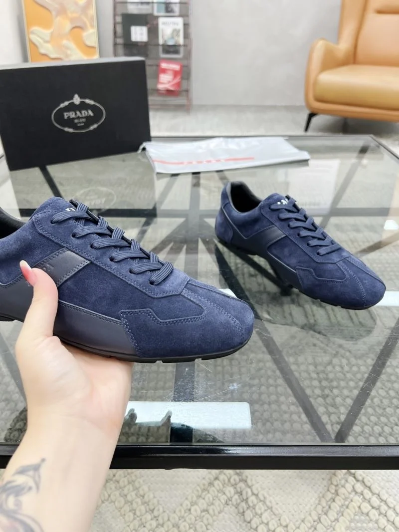 Top match Prada Low Shoes
