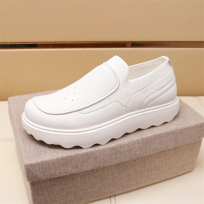 Exact replica Prada Low Shoes
