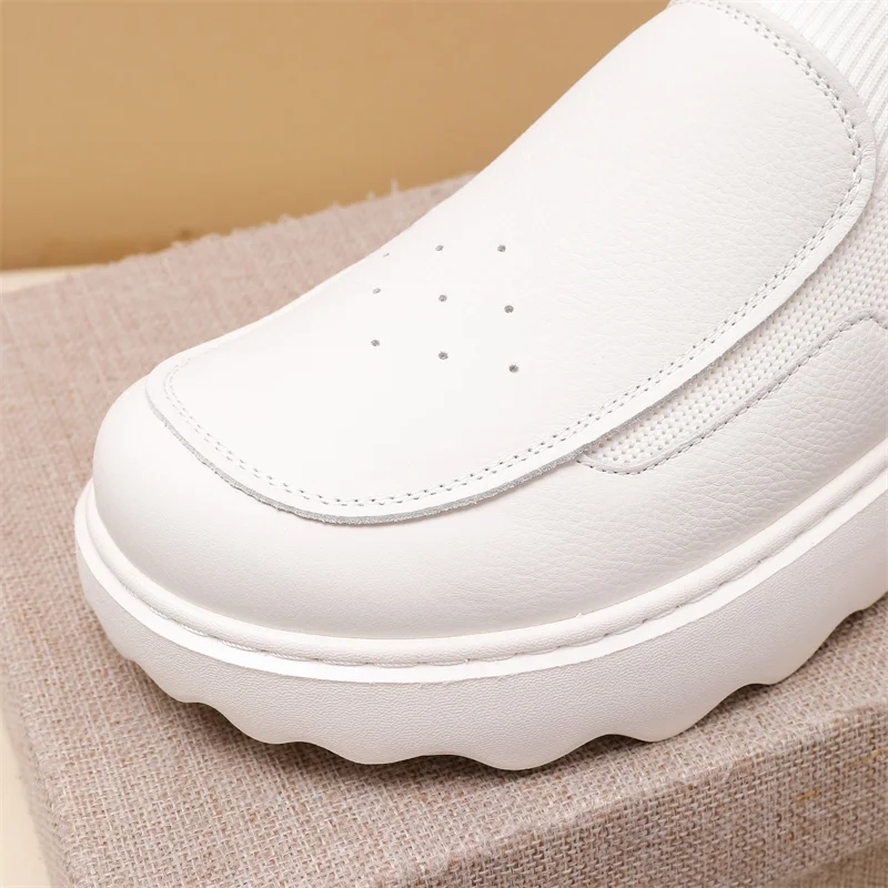 Exact replica Prada Low Shoes