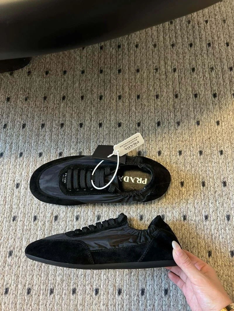 Exact replica Prada Low Shoes