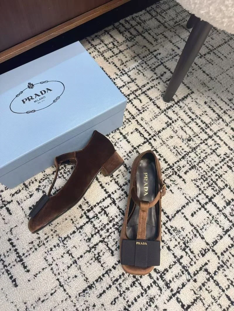 Mirror quality Prada Low Shoes