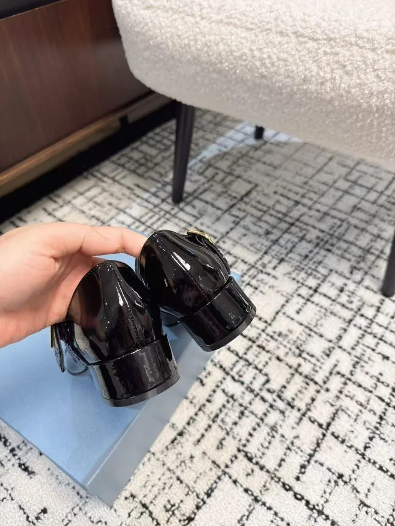 1:1 copy Prada Low Shoes