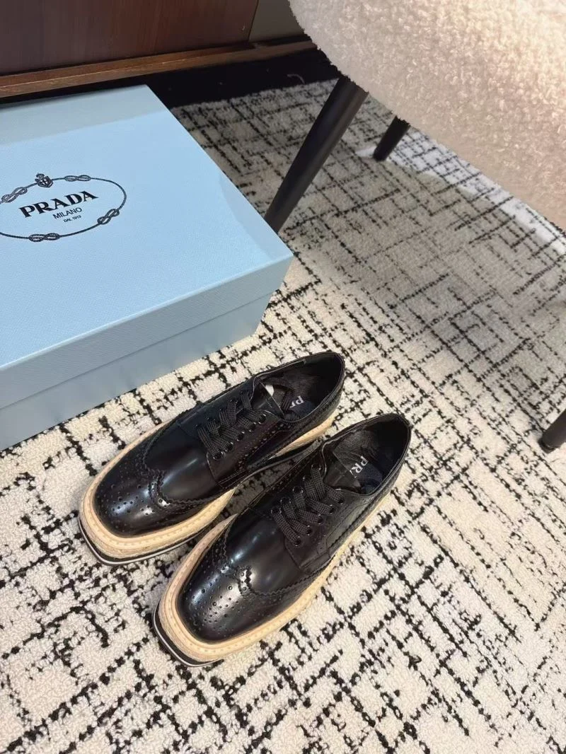 Top match Prada Low Shoes