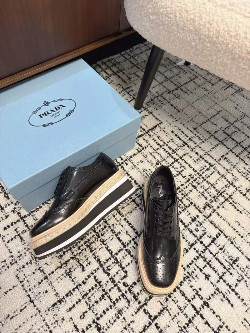 Top match Prada Low Shoes