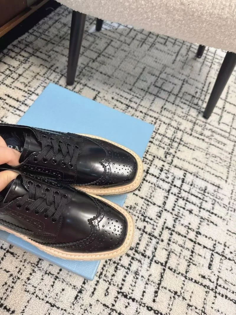Top match Prada Low Shoes