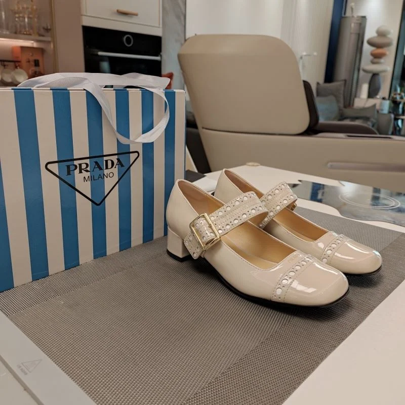 Precise copy Prada Low Shoes